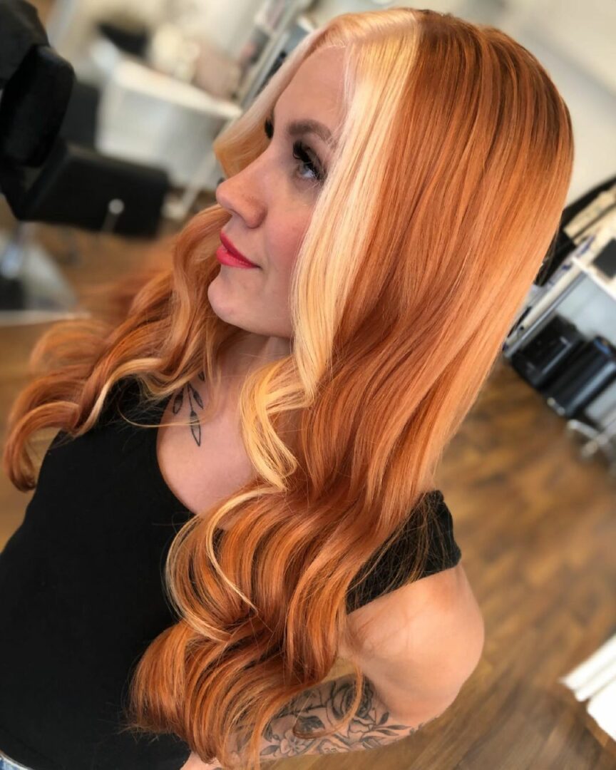 11 ideas de pelo cobrizo con mechas rubias para un look brillante y ...