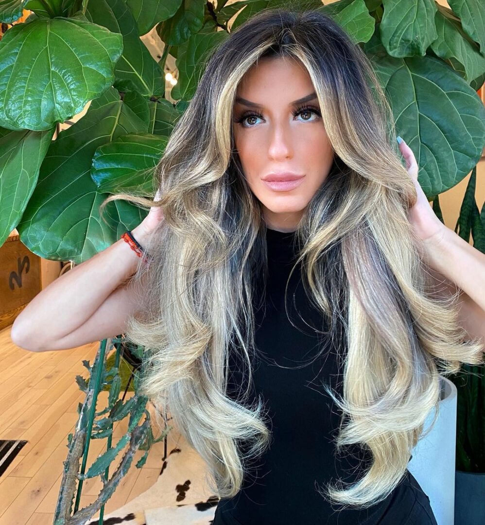 15 Bombshell Hair Ideas To Feel Like A Femme Fatale