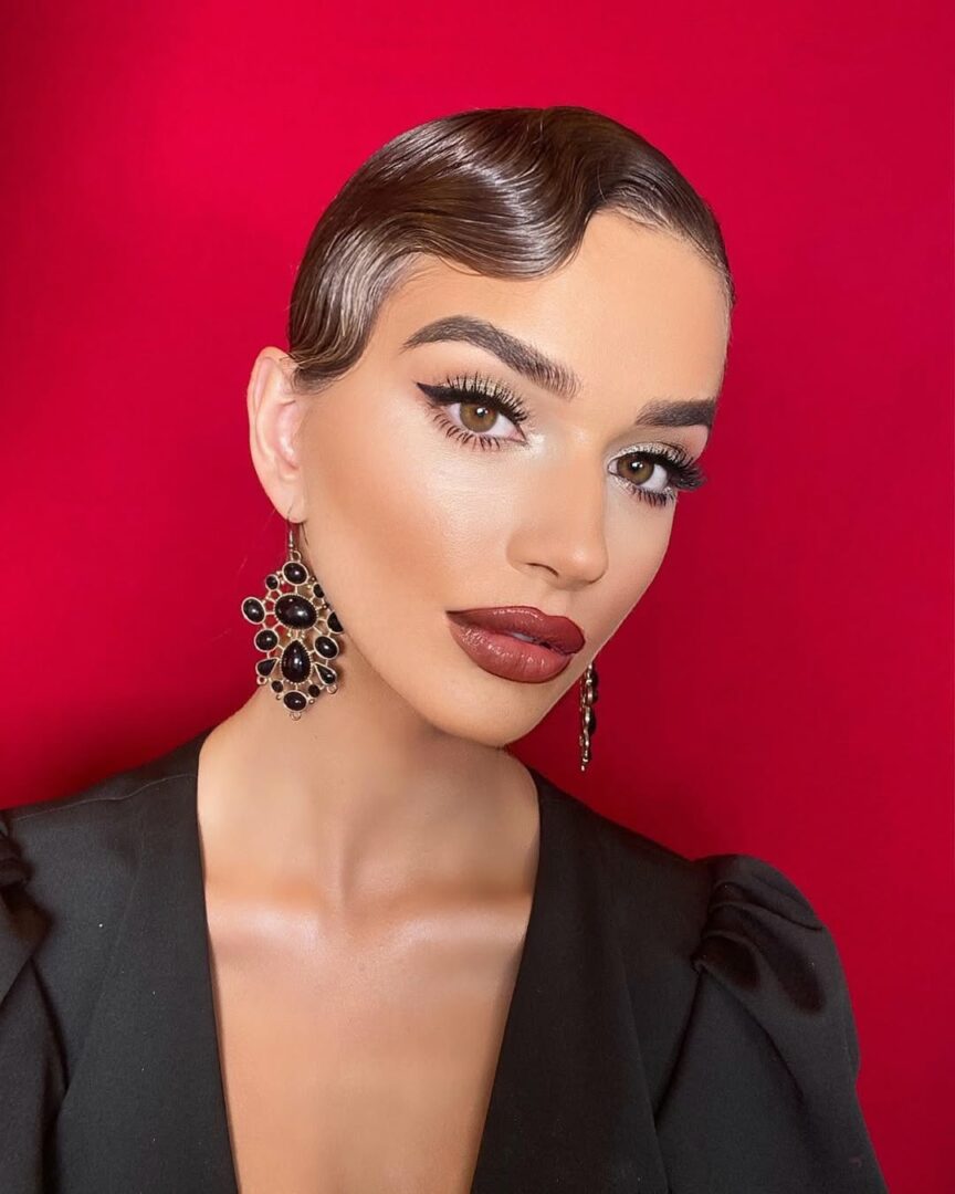 Embrace Your Inner Starlet: 14 Glamorous Old Hollywood Looks That Never ...