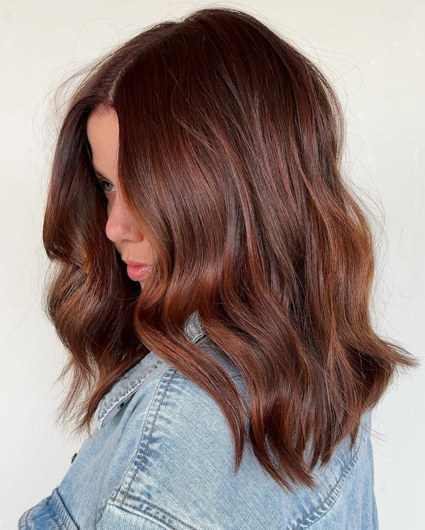 10 idées de balayage brun cuivré pour donner un charme rouillé à vos ...