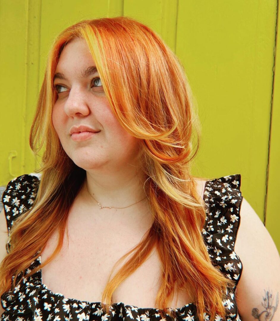 11 styles de cheveux roux avec des mèches et un éclat cramoisi très ...