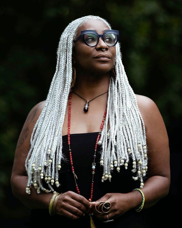 13 Stunning Grey Hair Braids That Prove Grey Will Be The New Black In 2025