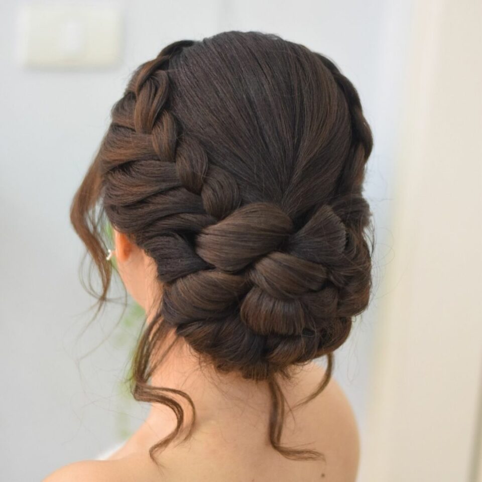 12 Stunning Holiday Hair Looks That Will Get You In The Festive Mood