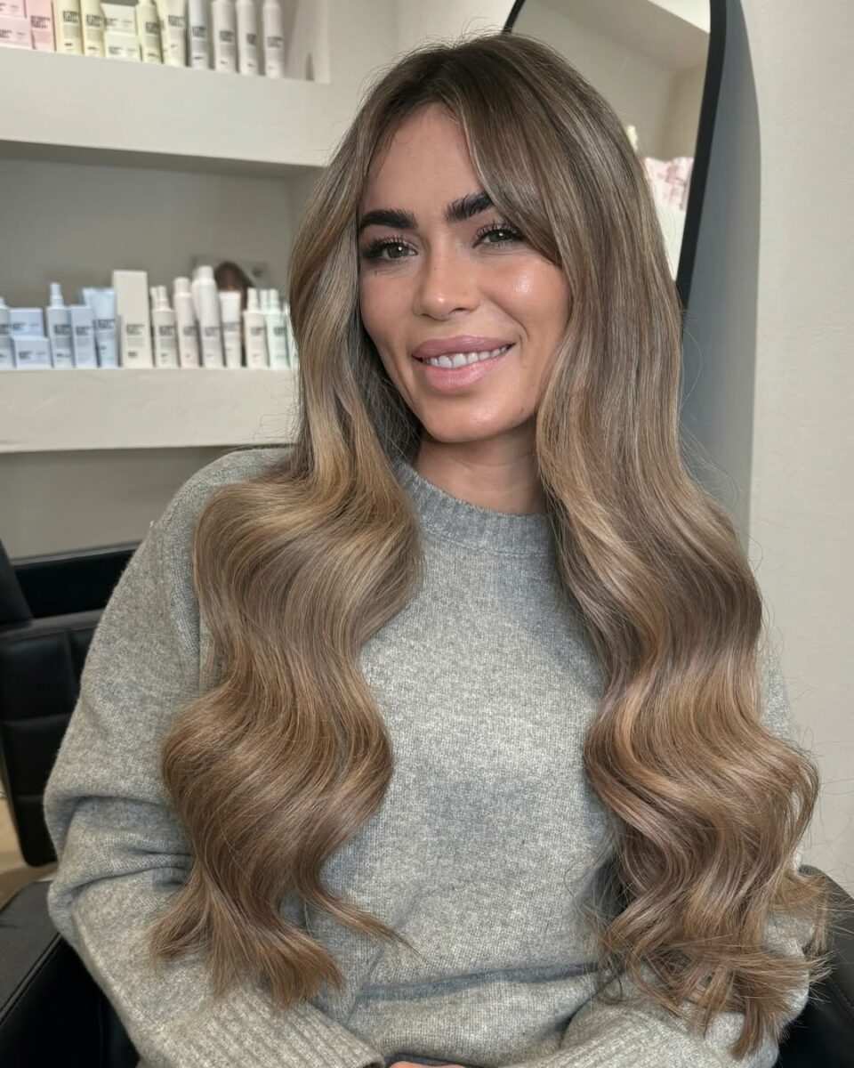 15 Bombshell Hair Ideas To Feel Like A Femme Fatale