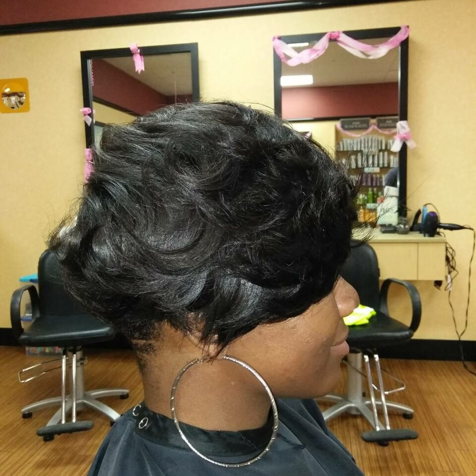 12 Gorgeous Feathered Pixie Cut Ides That Match Any Personal Style