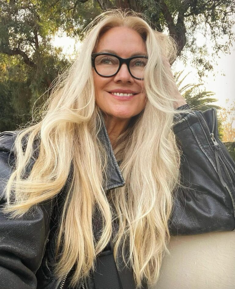 14 Flattering Haircuts For Older Women With Fine Hair To Maximize ...