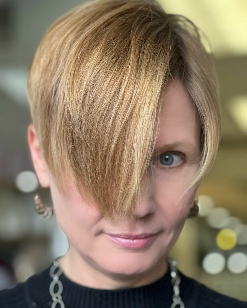 10 Fun Pixie Bob Haircuts With Side Part For A Stylish Look