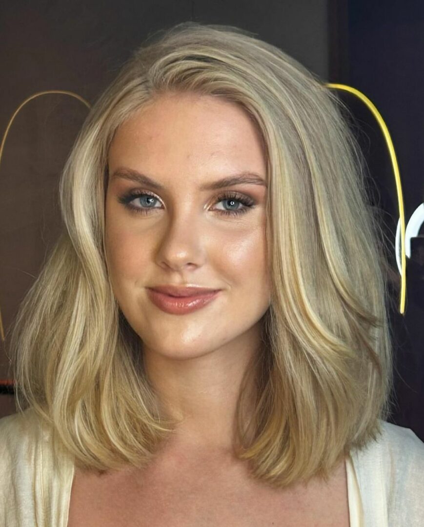 14 Blunt-Cut Side Part Styles That Always Look Polished