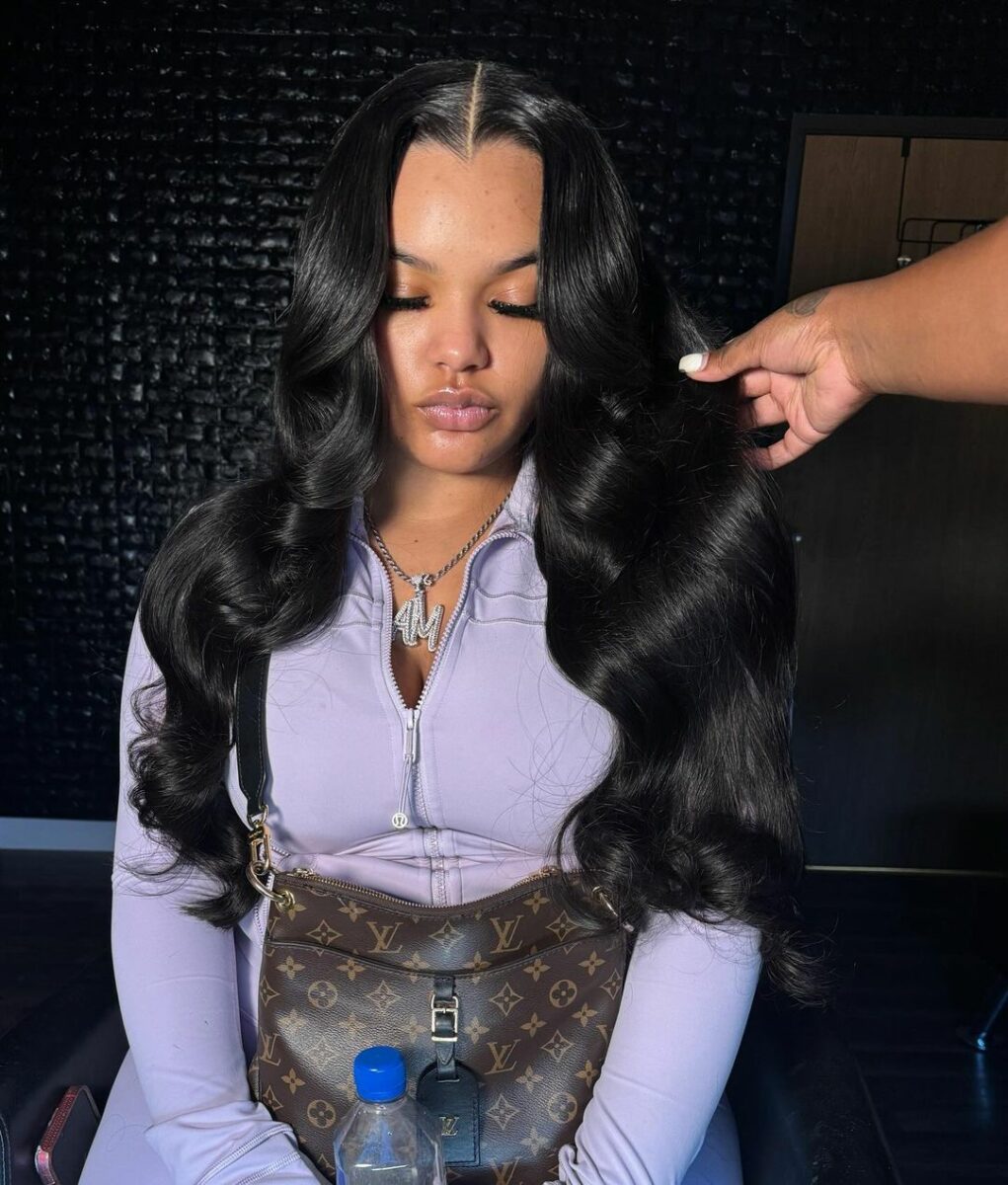 12 Flattering Haircuts For Women With Round Faces That You Will Adore