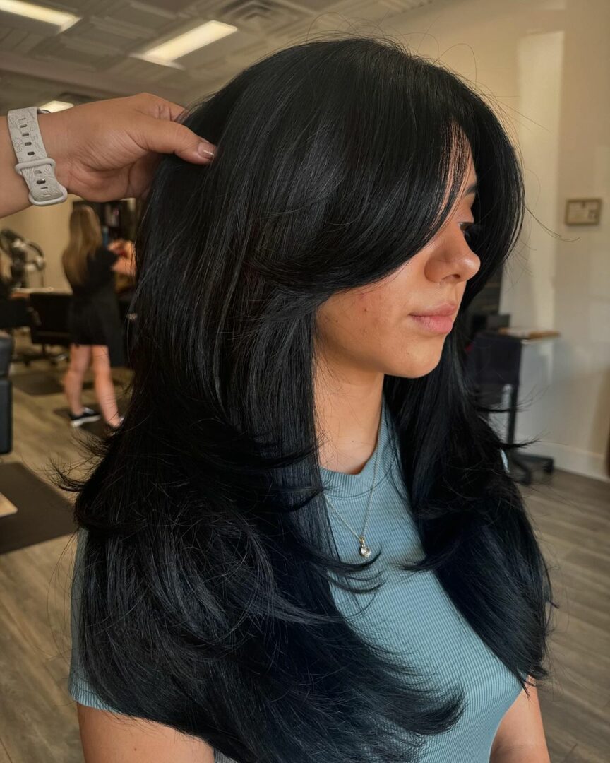 15 Bombshell Hair Ideas To Feel Like A Femme Fatale