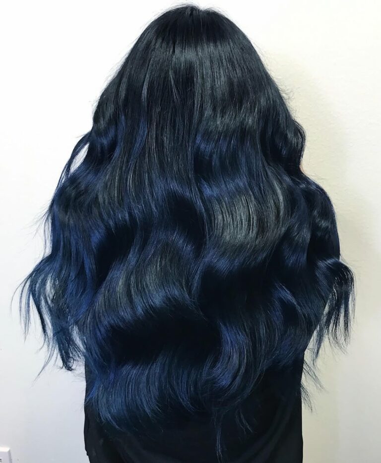 Top 12 Midnight Blue Hair Dreams That Are A Beautiful Disaster