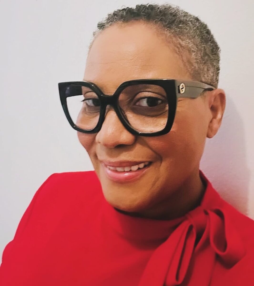 12 Natural Haircuts For Black Women Over 50 That Are Stylish And Versatile