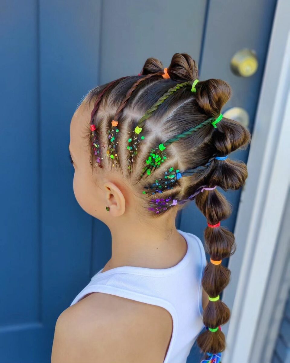 12 adorables idées de coiffures pour enfants pour toutes les occasions