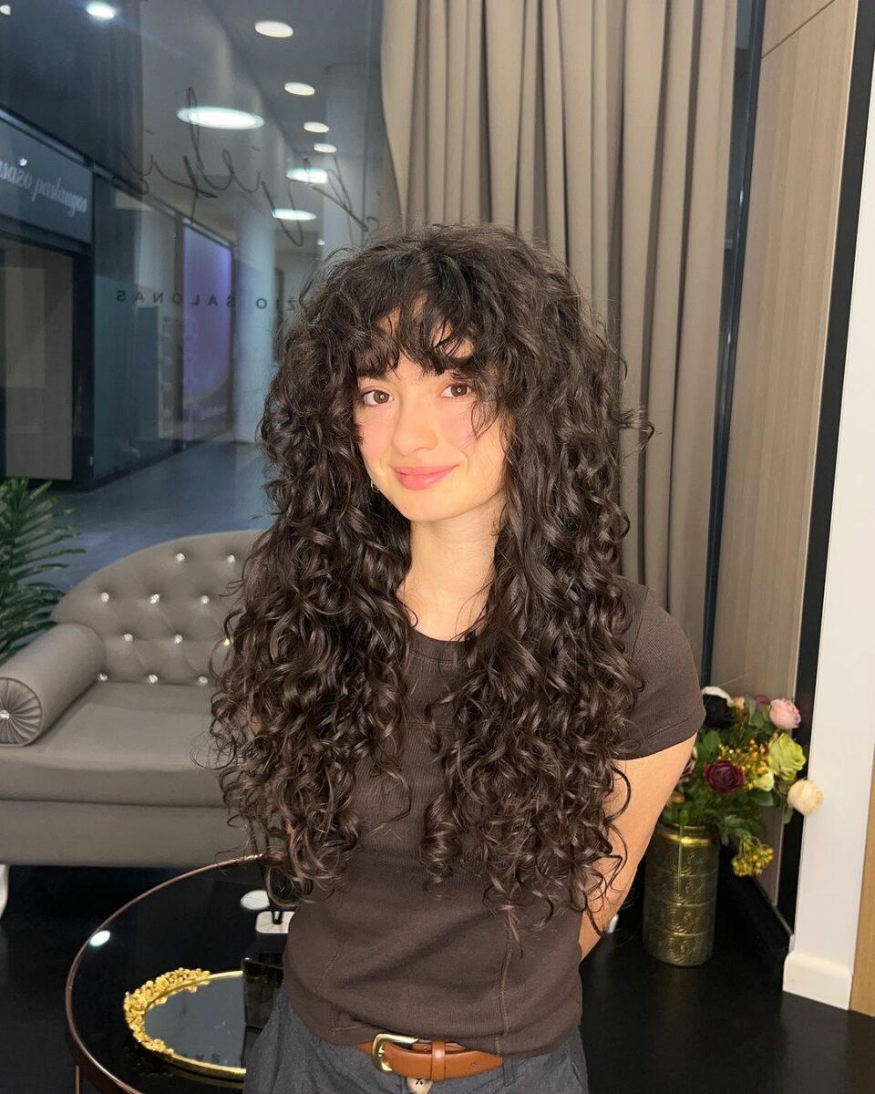 13 Stunning Face-Framing Curly Hair Ideas That Highlight Your Features ...