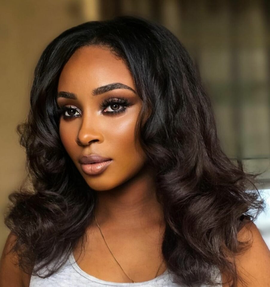 15 Relaxed Hairstyles For Effortless And Laid-Back Look