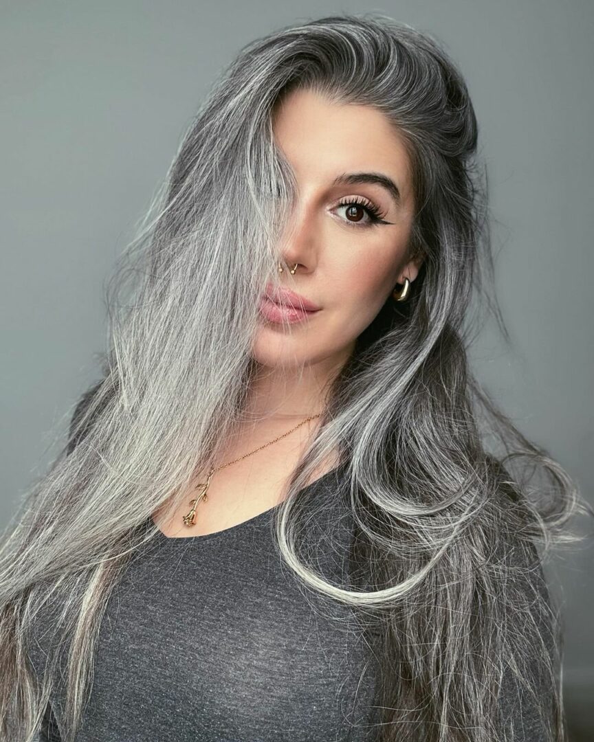 12 idee per capelli sale e pepe per dare una scossa al vostro stile e ...