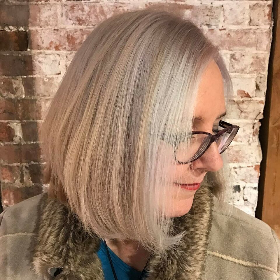 13 Elegant Silver Hair Colors For Older Women With Grey Hair