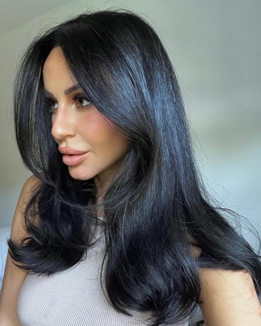 15 Bombshell Hair Ideas To Feel Like A Femme Fatale