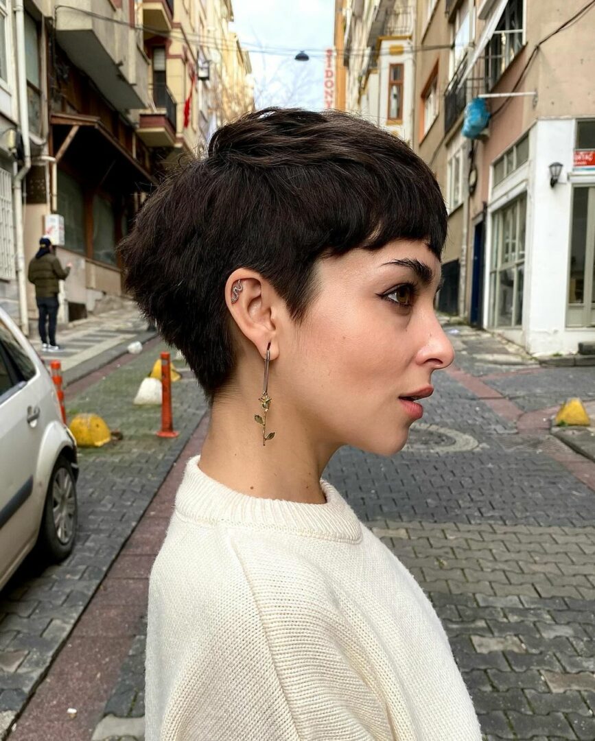 12 Edgy And Beautiful Pixie Cuts For Wavy Hair Ideas