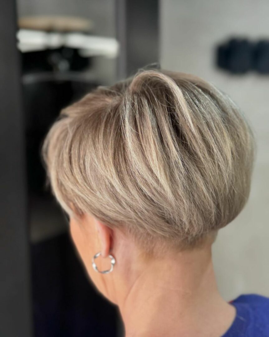 12 Timeless Pixie Bob Haircuts For Older Women That Flatter Any Age