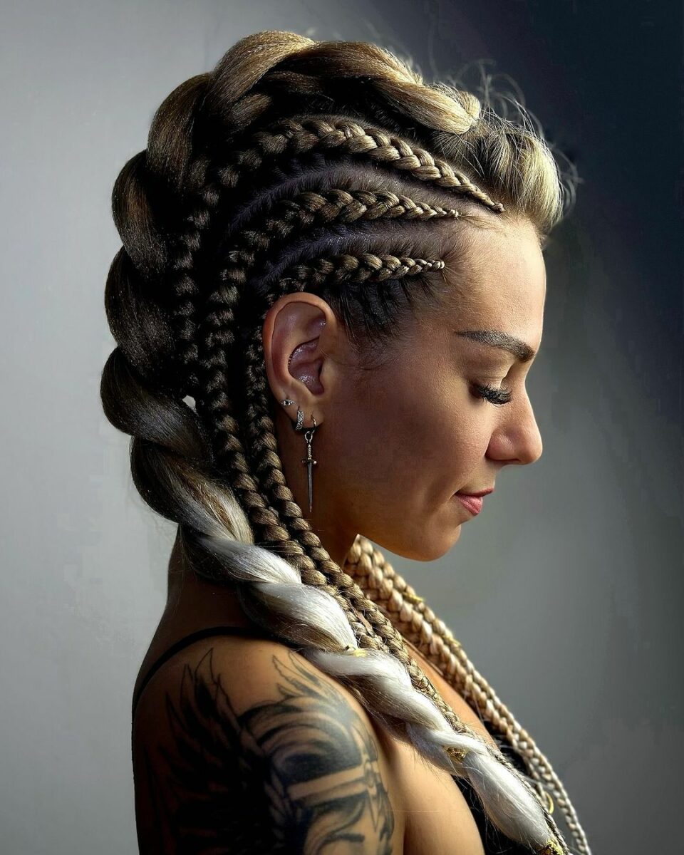 12 Hot Hairstyles To Achieve That 2024 Glow-Up Before Year's End