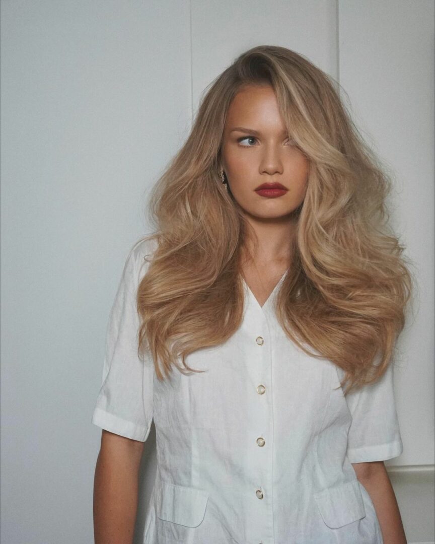 Awaken Your Inner Bombshell: 17 Hair Ideas For Stunning Confidence