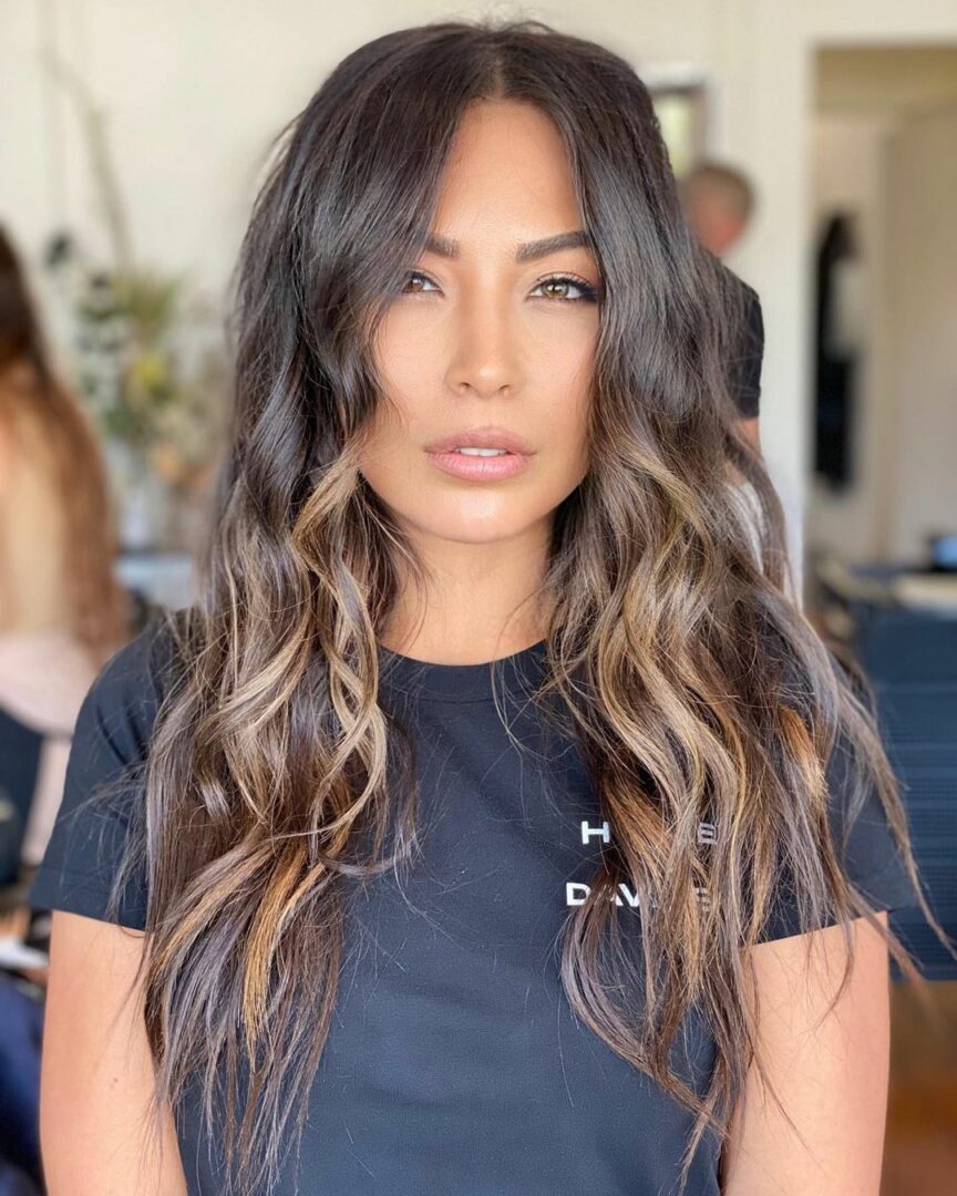 12 Flattering Haircuts For Women With Round Faces That You Will Adore