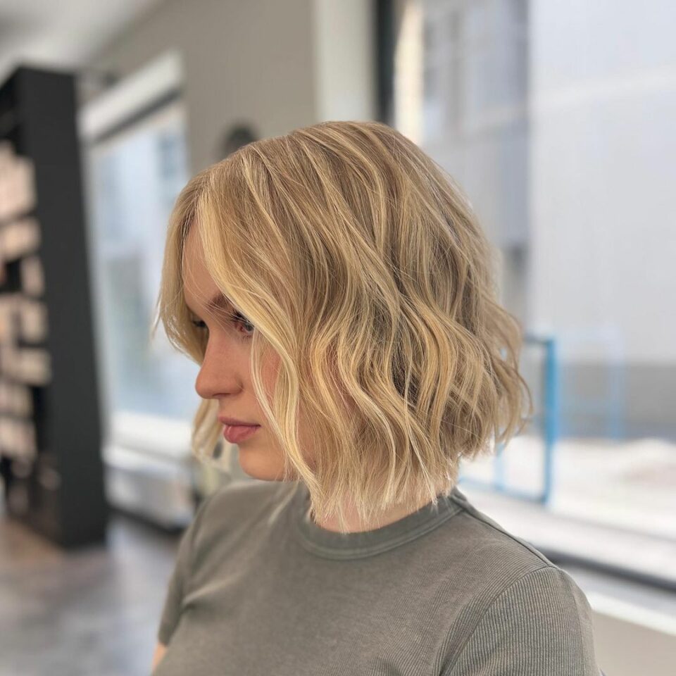 12 Chin-Length Blunt Bobs For Every Aesthetic And Personality