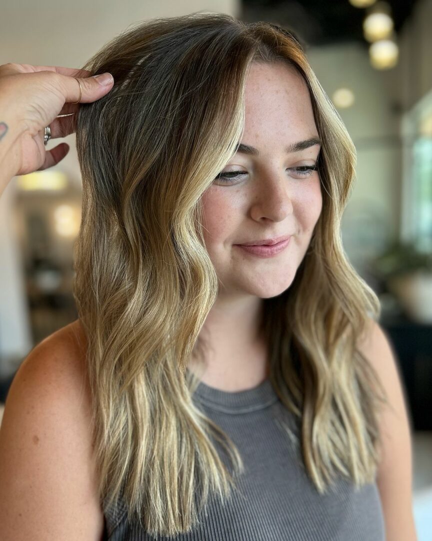 13 Haircuts For Double Chins That Slim The Face And Highlight Your Best ...