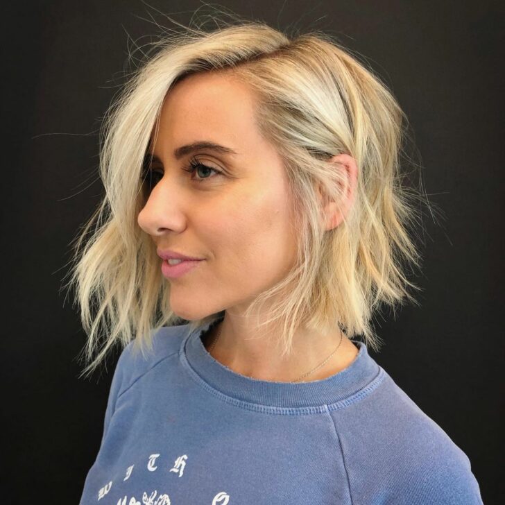 12 Chin-Length Wavy Hairstyles That Will Totally Transform Your Look