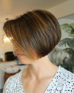 How The Graduated Bob Transforms Aging Hair—14 Styles That Work