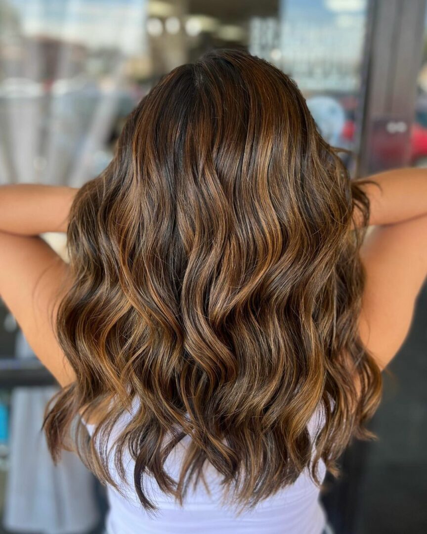 “Cinnamon Swirl” Hair Color Is Fall’s Sweetest Trend You Need To Try