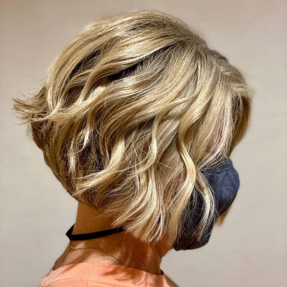 11 Stacked Bobs For Fine Hair To Give You Feminine Short Hair Inspiration