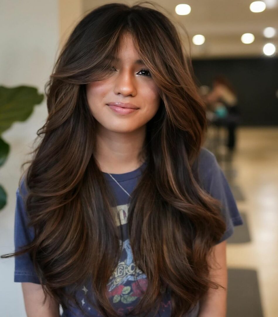 13 Amazing Ways To Style Curtain Bangs For Round Face Shapes