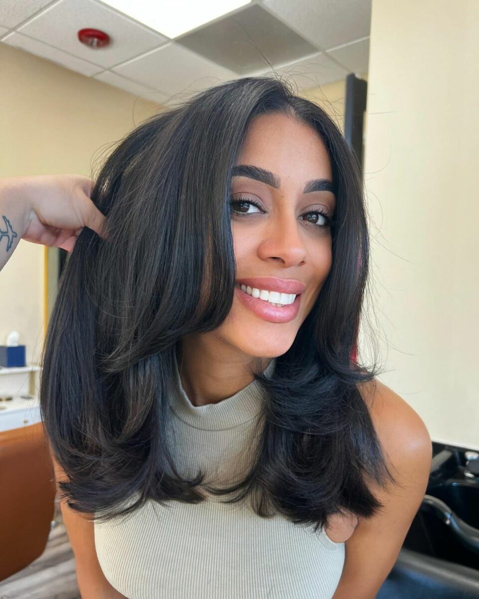 12 Most Gorgeous Mid-Length Haircuts For Women To Try