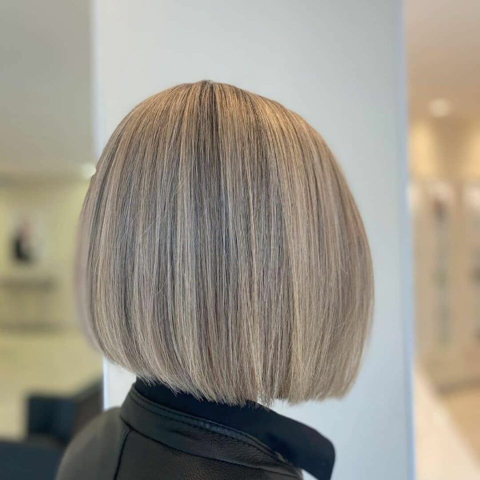 11 Stacked Bobs For Fine Hair To Give You Feminine Short Hair Inspiration