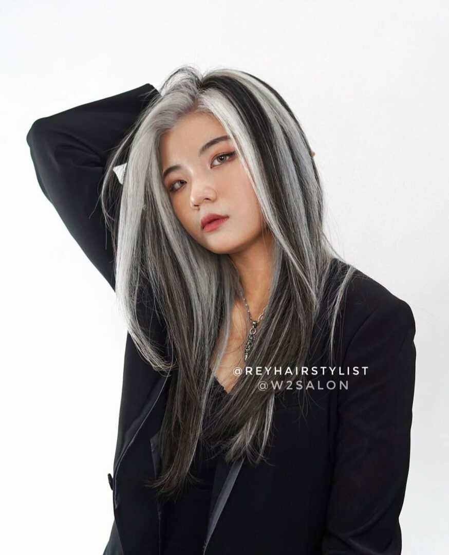 10 Skunk Stripe Hair Ideas That Will Boldly Transform Your Look