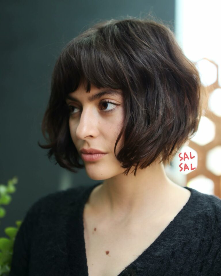 10 Gorgeous Jaw-Length Haircuts For Every Hair Type