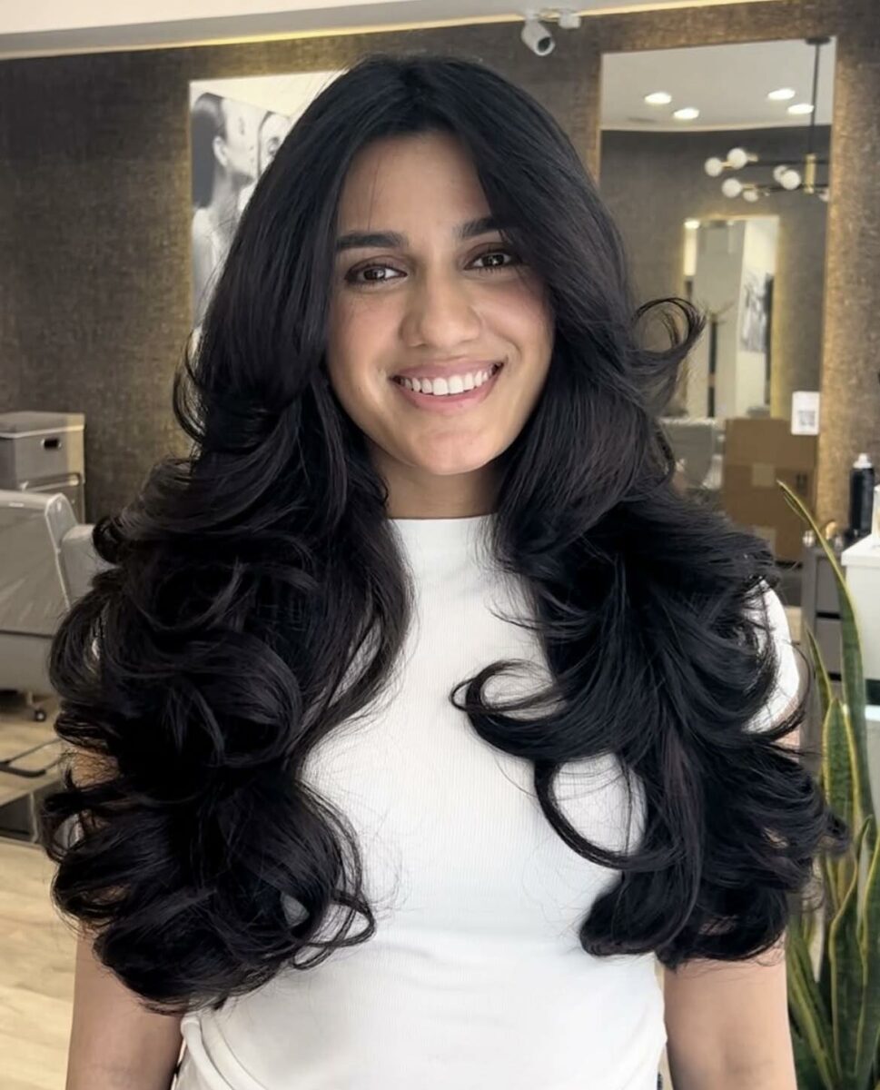 16 Winter Hairstyles That Are Both Cozy & Seriously Stylish