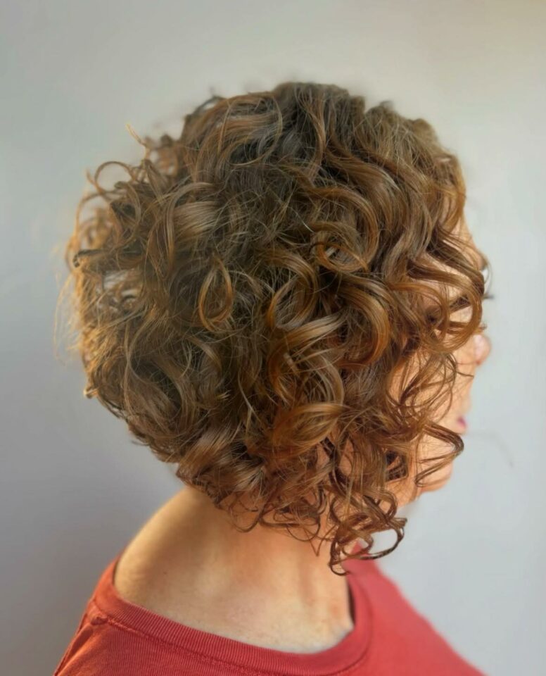 10 peinados Bob rizados para un look fresco que atraerá todas las miradas