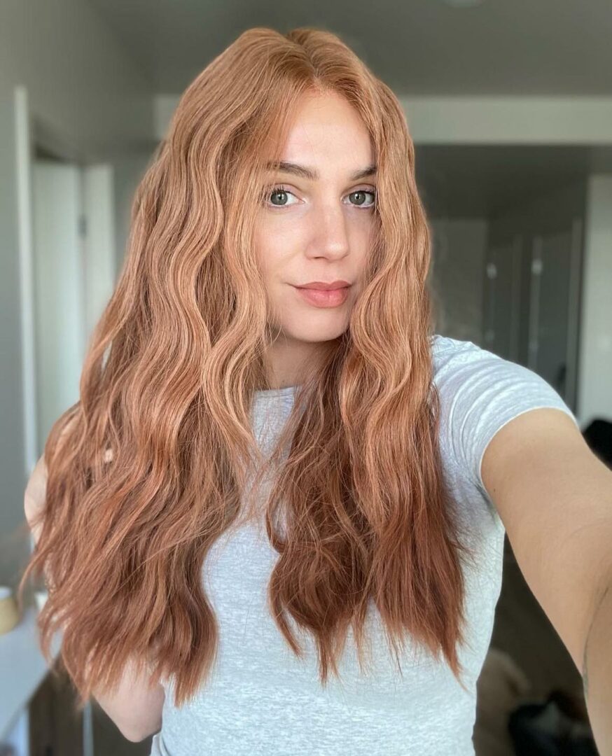 11 Crimped Hair Ideas For Playful And Retro-Inspired Look