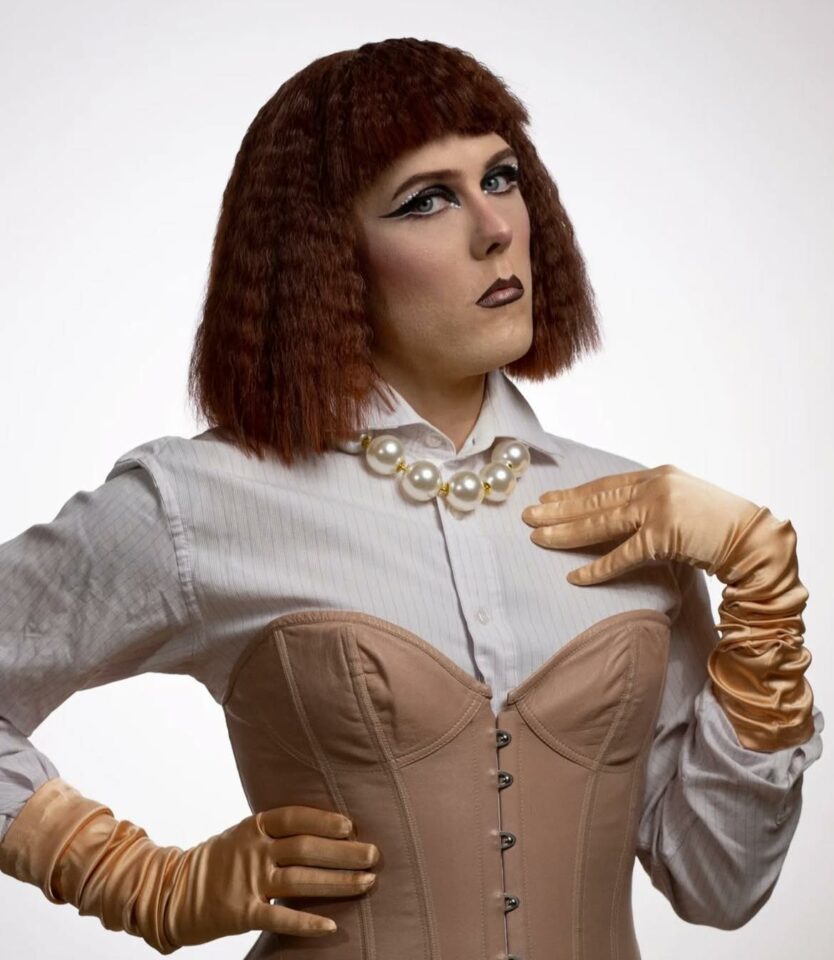 11 Crimped Hair Ideas For Playful And Retro-Inspired Look