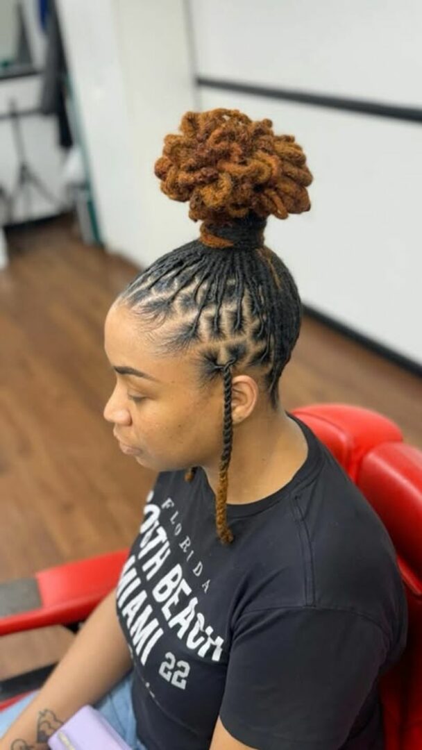 11 Beautiful Hawaiian Hairstyles For A Tropical Vibe