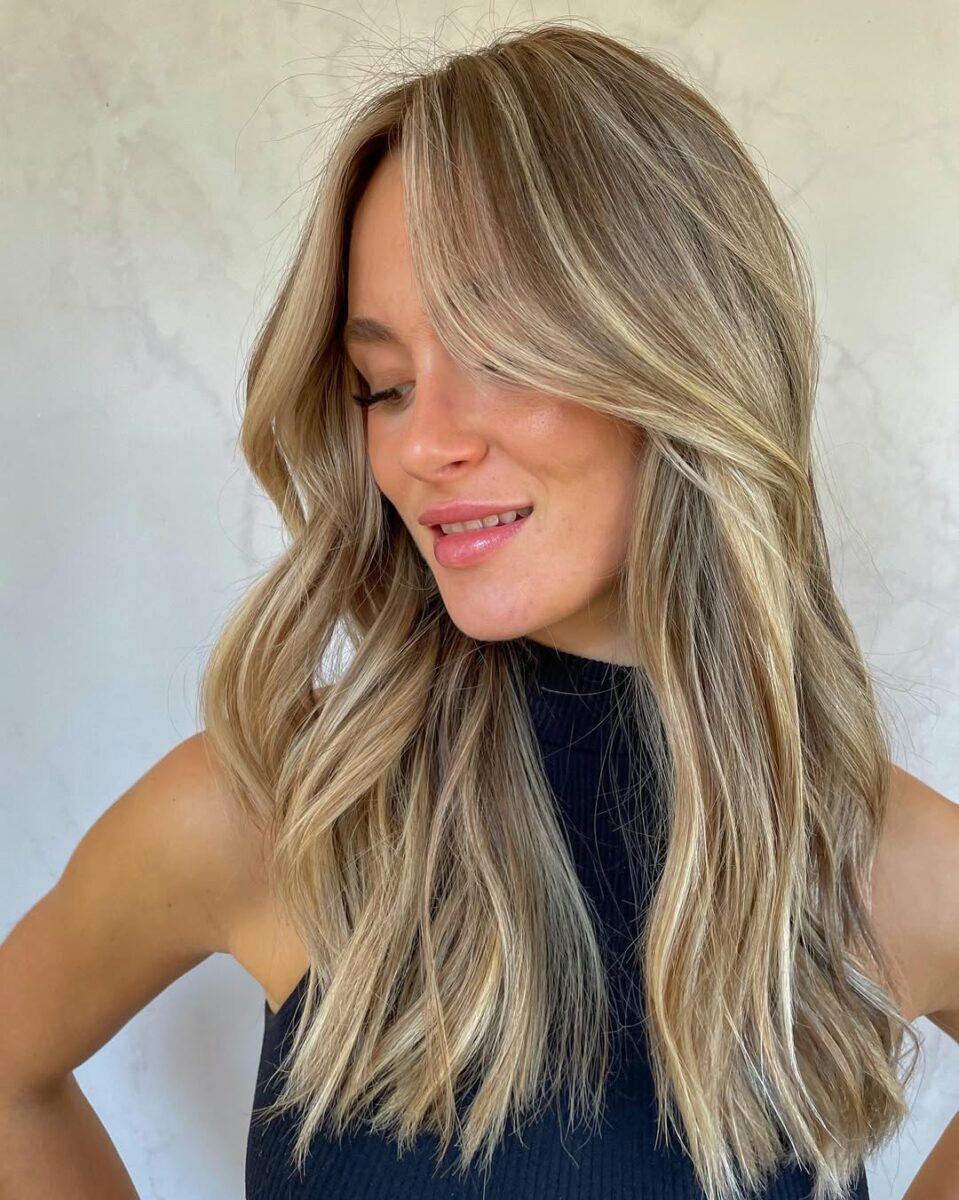 10 Gorgeous Butter Blonde Hair Looks For A Sleek, Smooth 2025