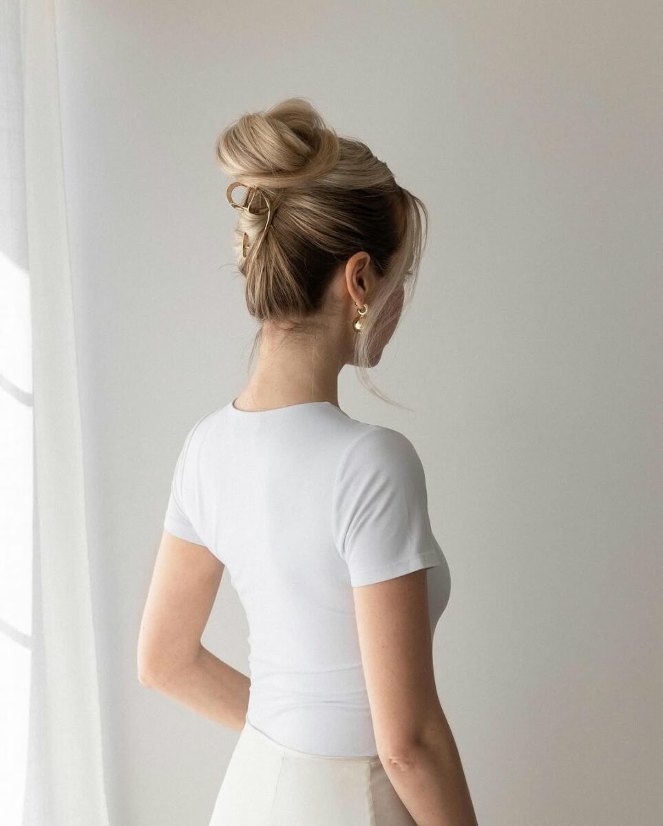 10 Stunning Hairstyles For Thick, Wavy Hair To Help You Enhance ...