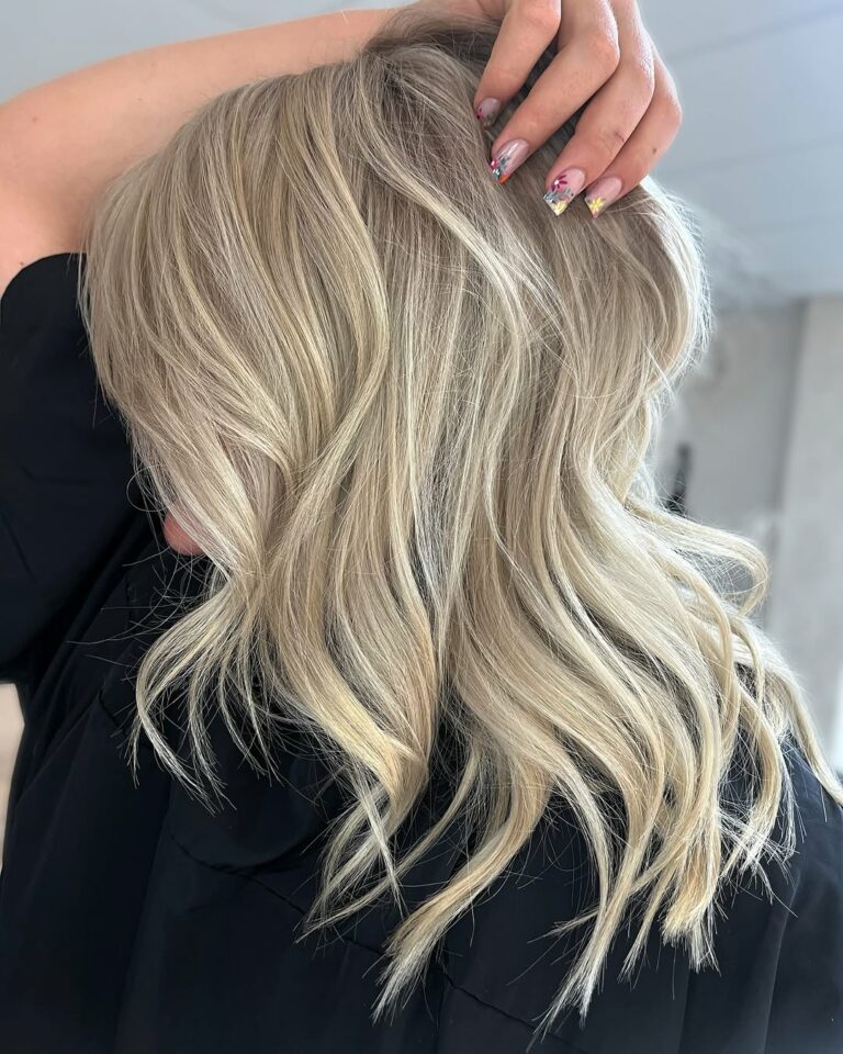 10 Fresh And Gorgeous Sandy Blonde Looks You'll Love In 2025