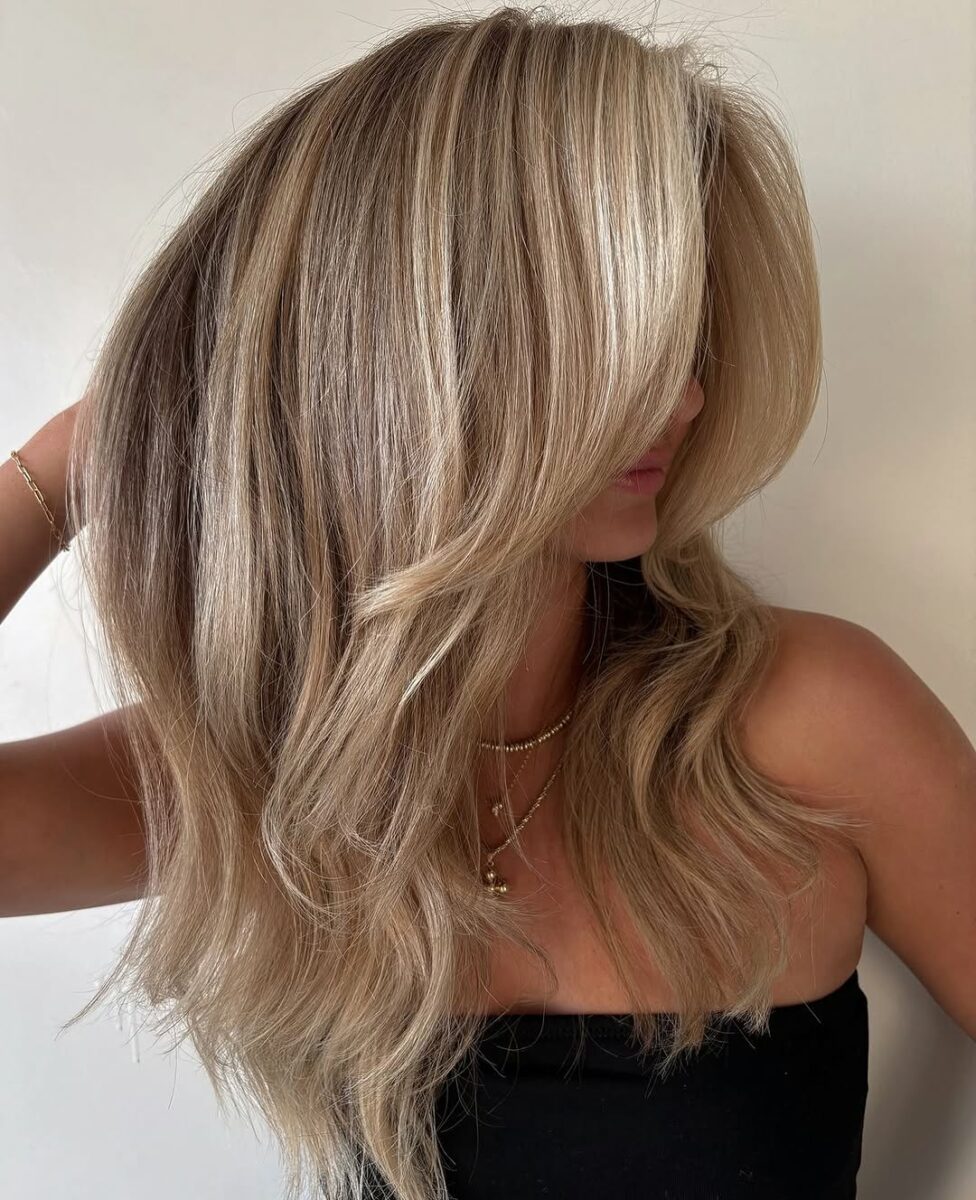 10 looks de rubio arena frescos y preciosos que te encantarán en 2025