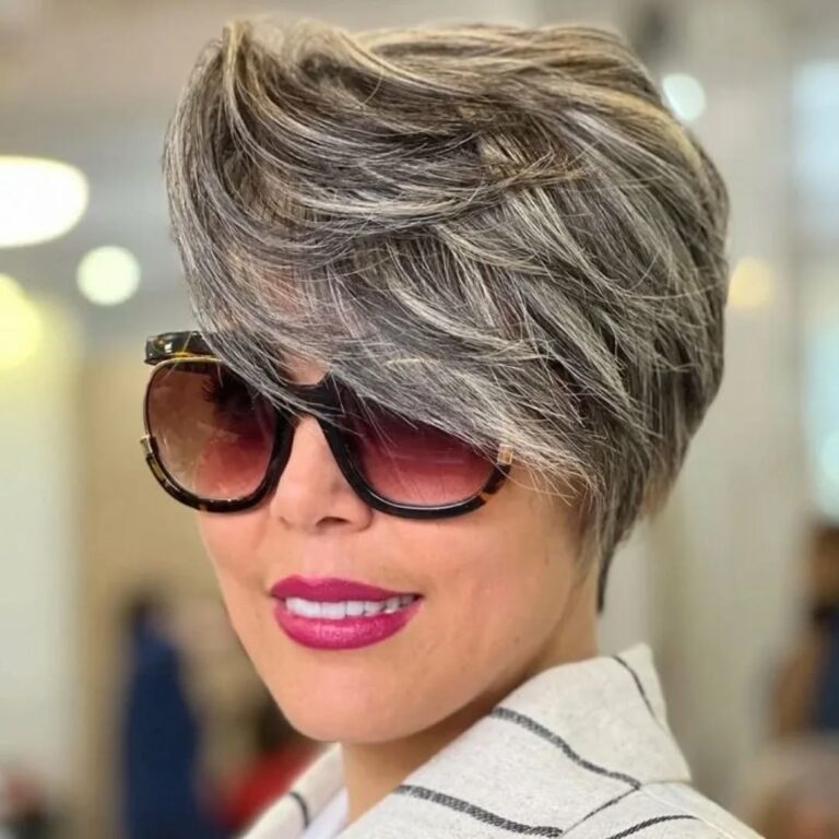 10 Pixie Haircuts With A Side Part That Will Complement Your Style