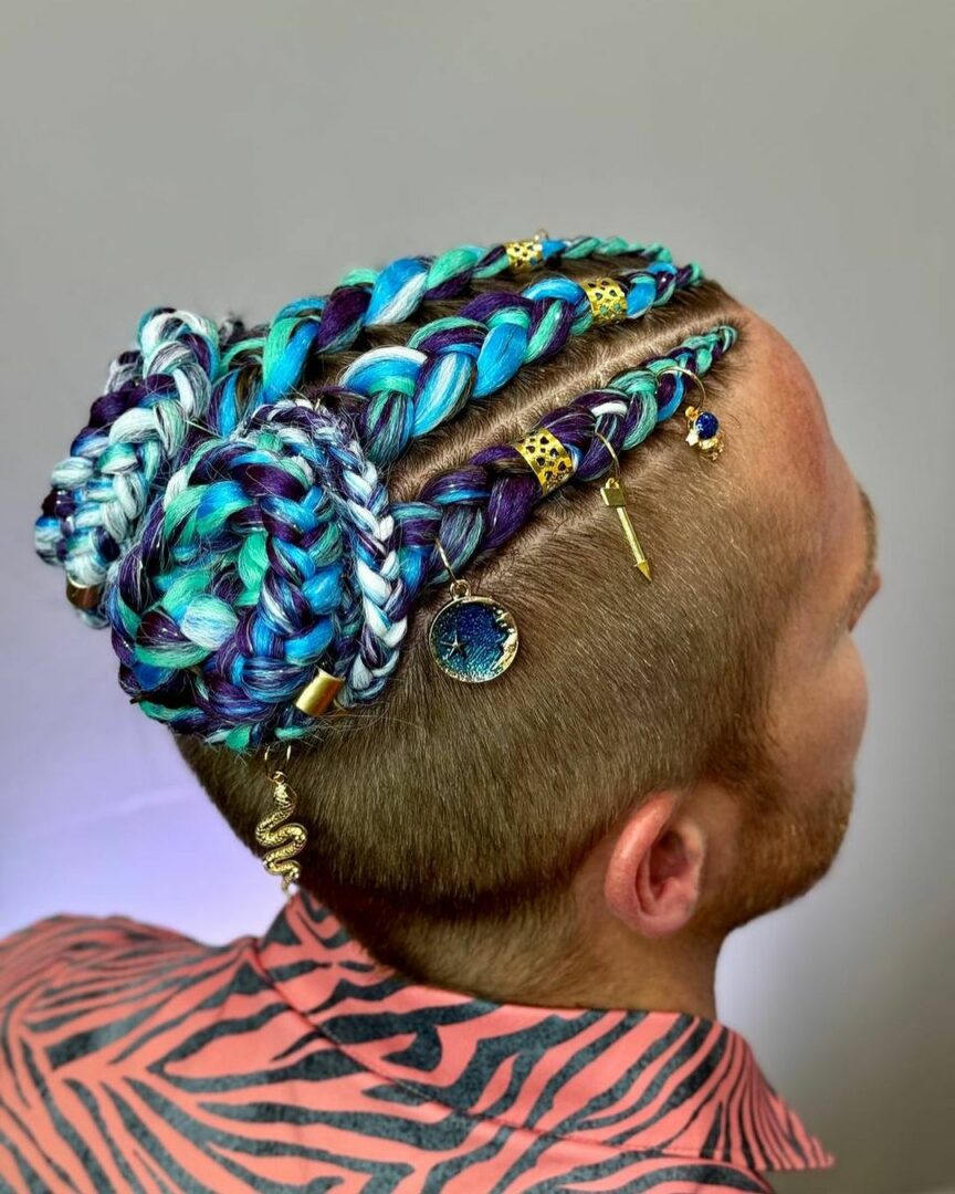 13 Jaw-Dropping Rave Hairstyles That Will Make You Stand Out In The Crowd
