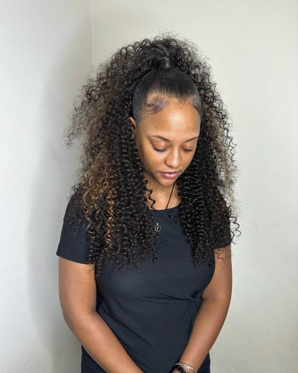 11 Curly Ponytail Ideas You'll Love Wearing Everywhere
